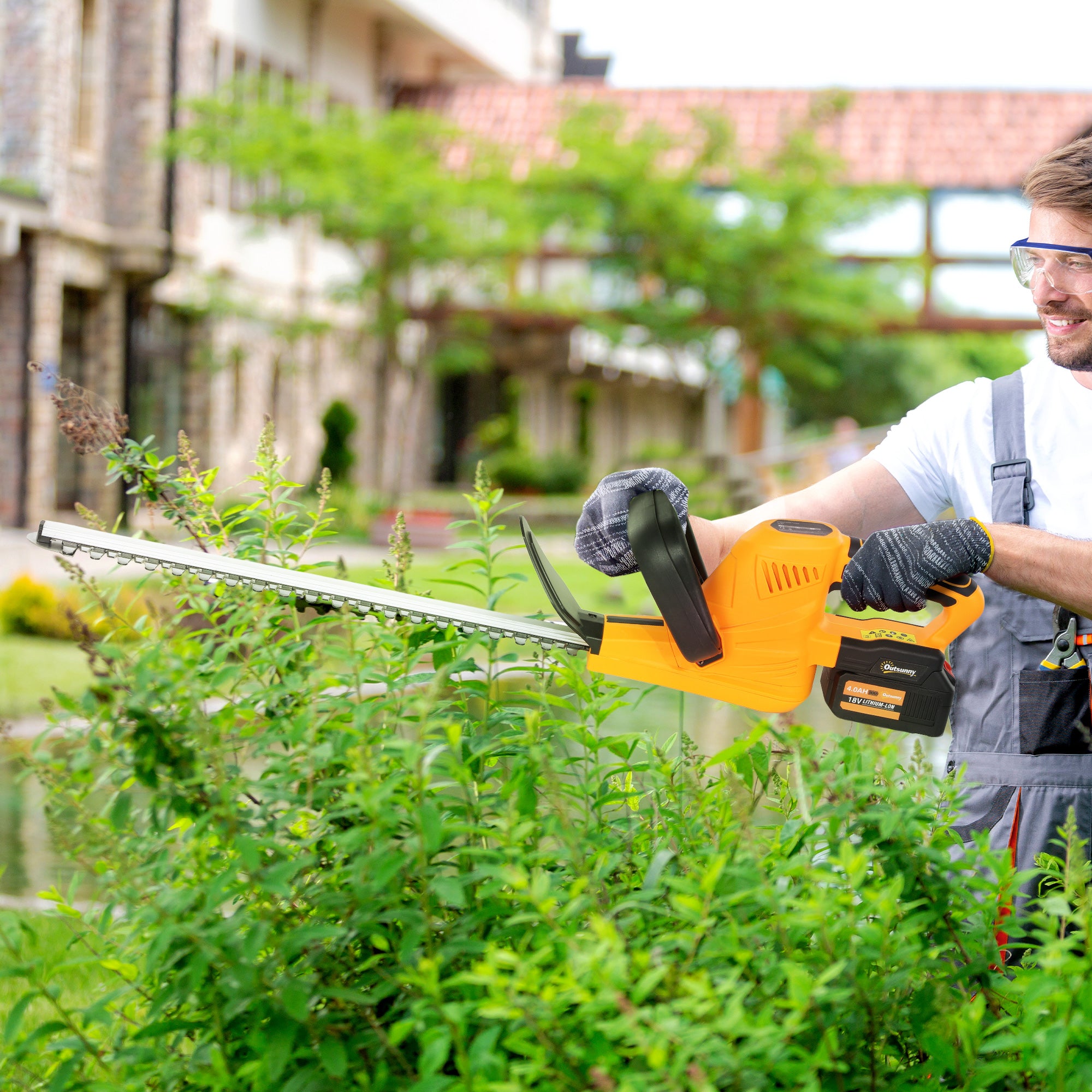 Outsunny Cordless Hedge Trimmer, Electric Hedge Cutter with 51cm Blade ...